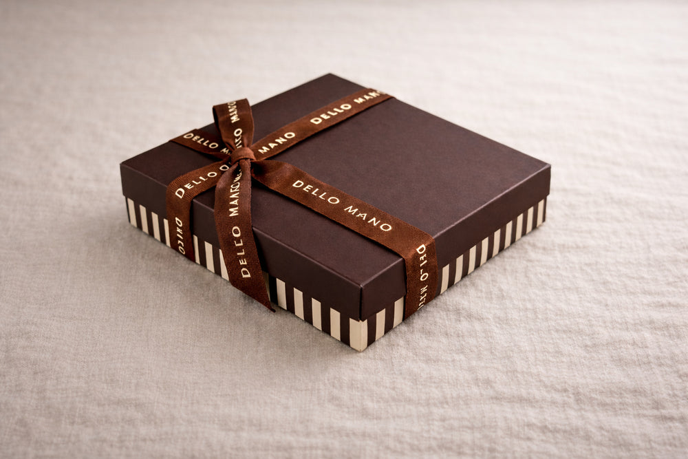 Chocolate Gift Delivery Melbourne | Dello Mano